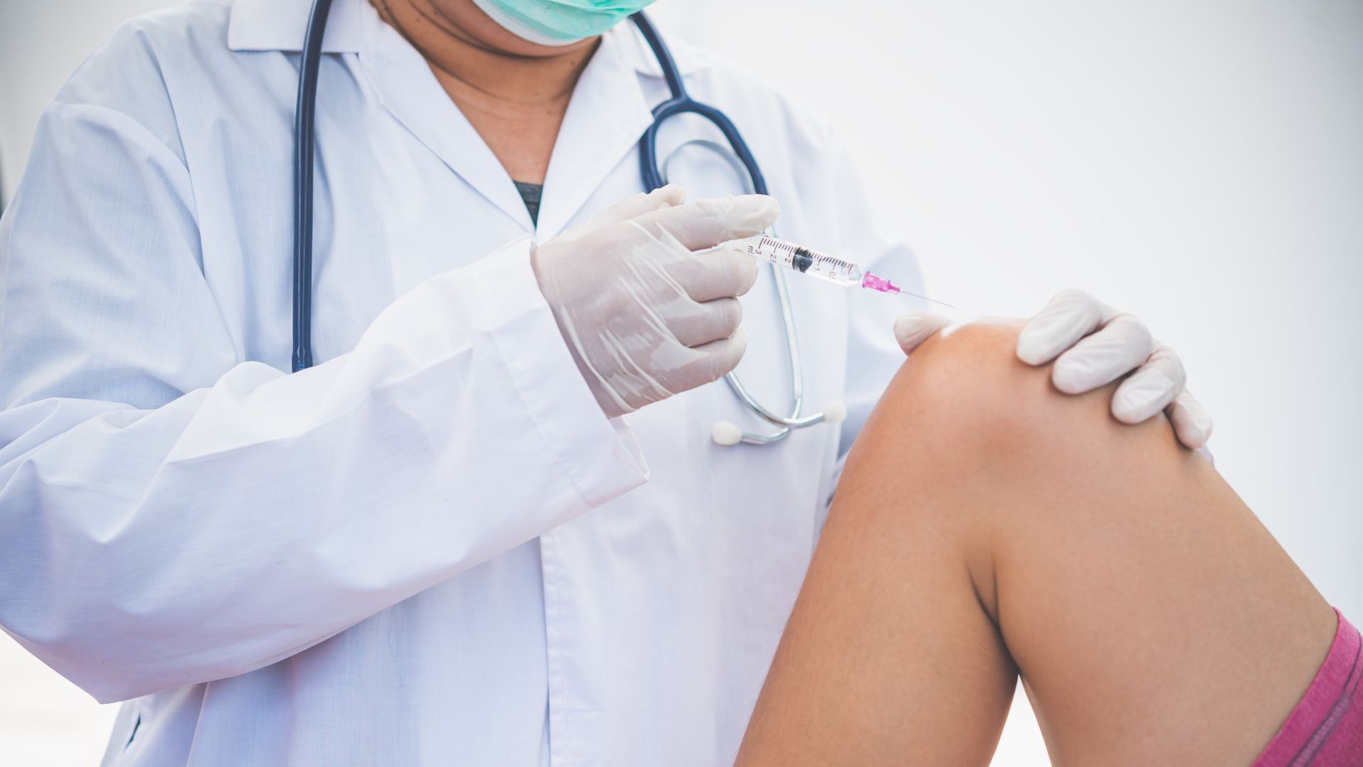 Stem Cell Injections for Knees | Regenamex Mexico