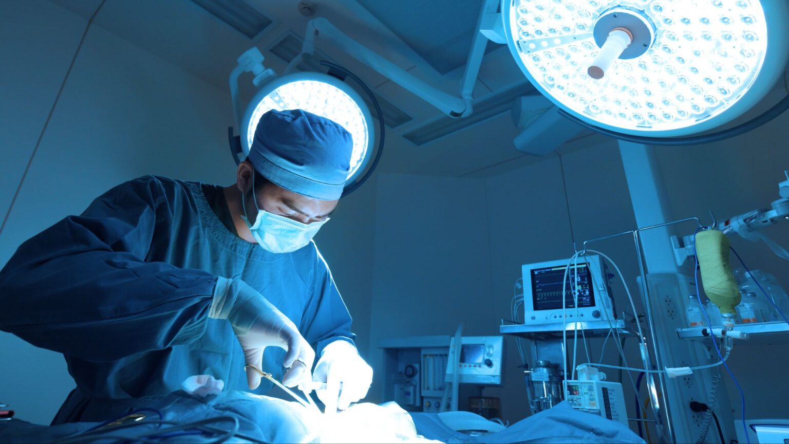 Stem Cell Surgery for Knee | Non-Surgical Knee Pain Treatment at Regenamex